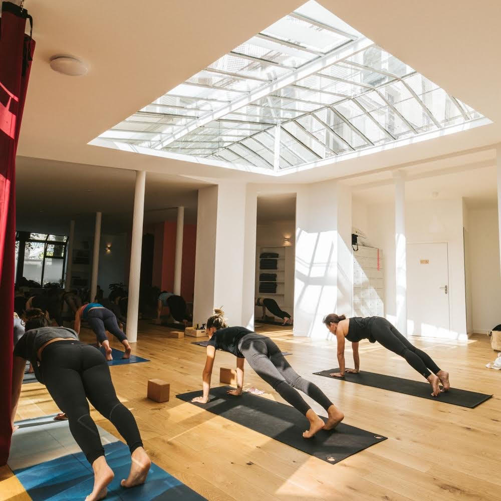 AcroYoga Formation Paris – Les Amazones Parisiennes